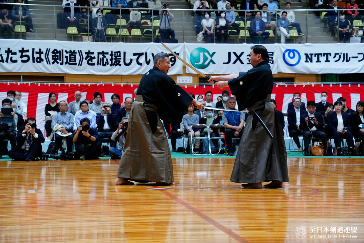 [SPOTLIGHT] - Watch this AMAZING Demo of Kendo Kata from 2024 All Japa ...